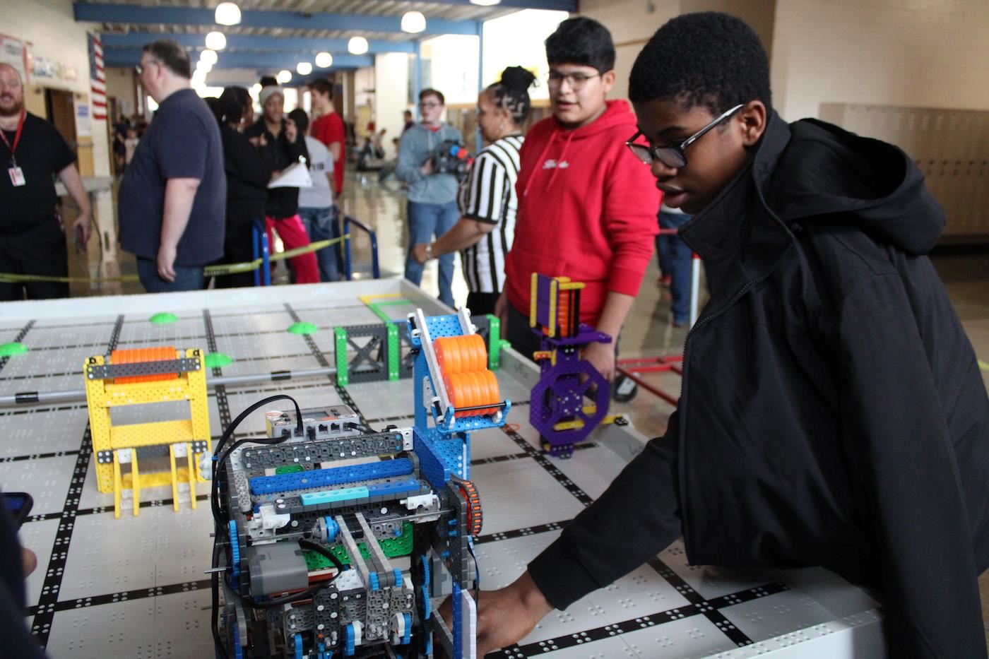 Blue Ice Flames Advance to VEX Robotics State Competition